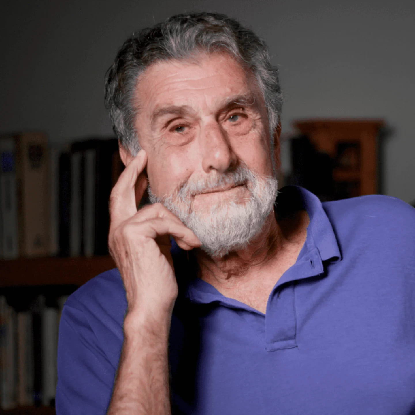 Explorando Elliot Aronson, o Pioneiro da Psicologia Social