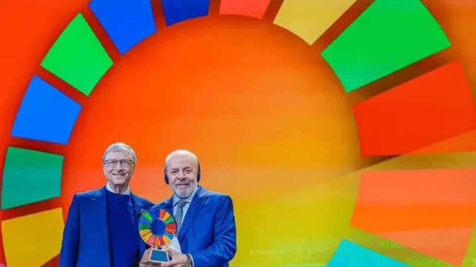 Lula participa de evento com Bill Gates