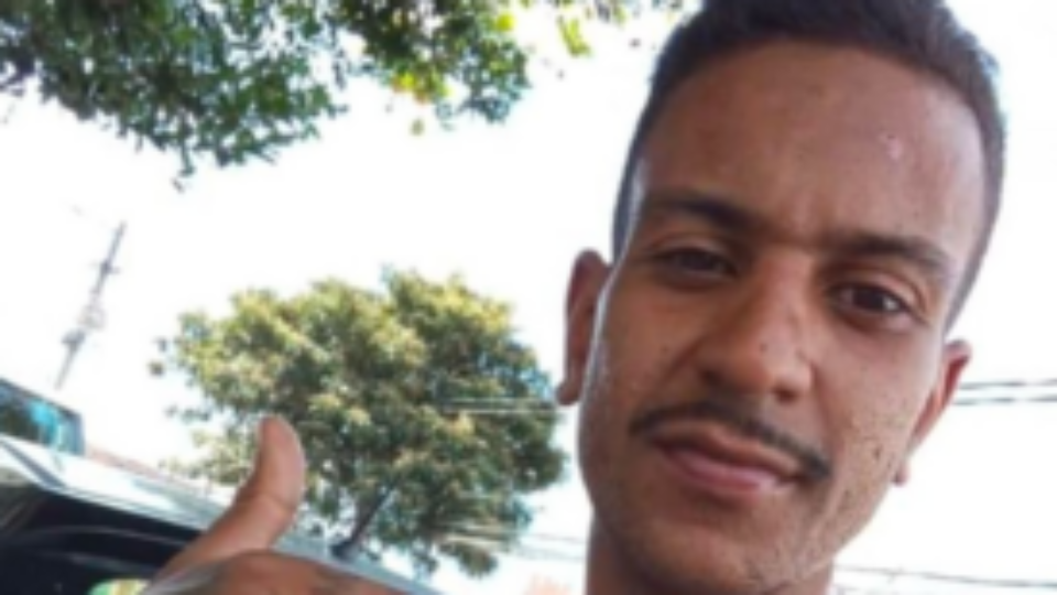 PM que matou sobrinho de rapper ao atirar 11 vezes pelas costas vai a ...