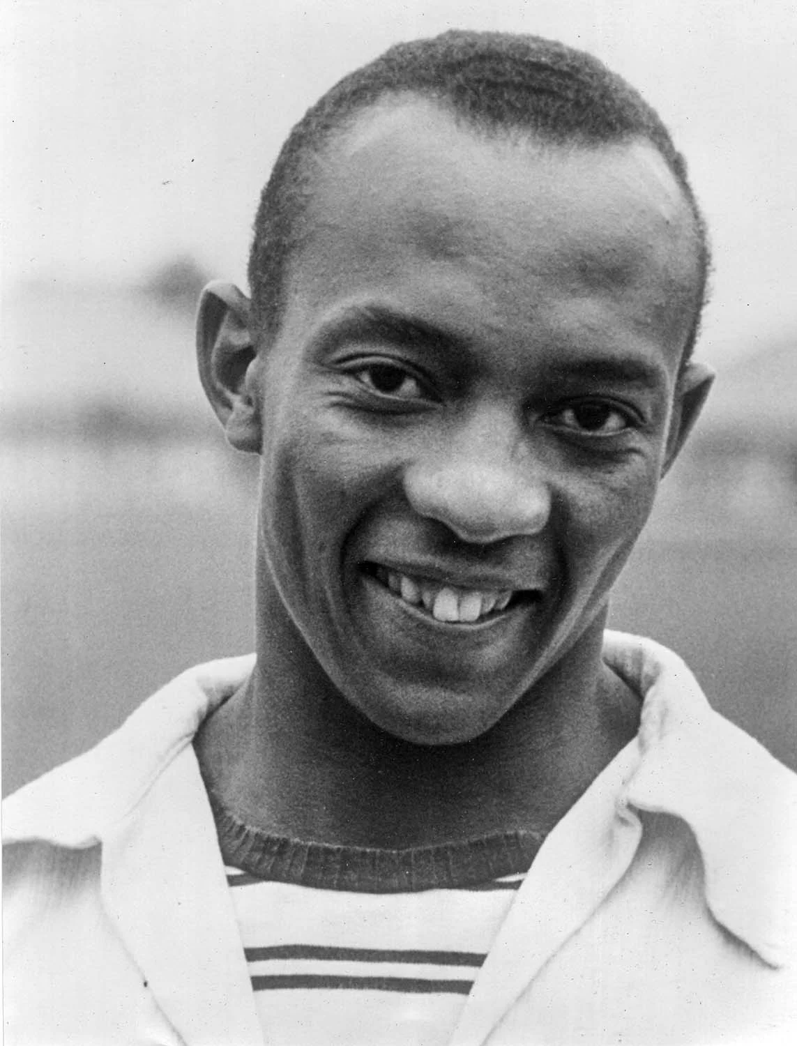 Jesse Owens: o velocista que desafiou Hitler nas Olimpíadas