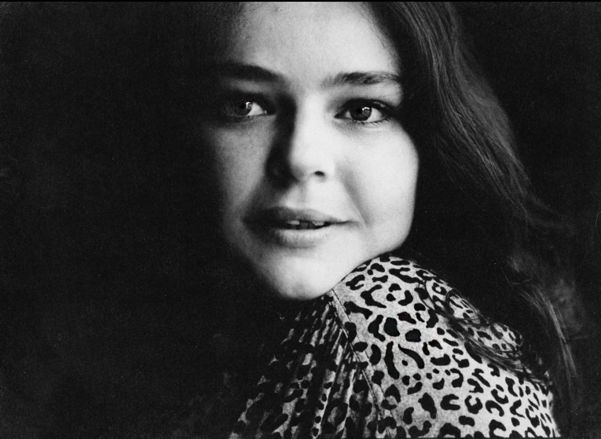 Morre a cantora Angela Ro Ro, aos 75 anos, no Rio de Janeiro