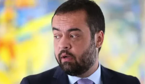 Bonnie e Clyde: Secretário do Tesouro dos EUA compara Moraes e esposa ...