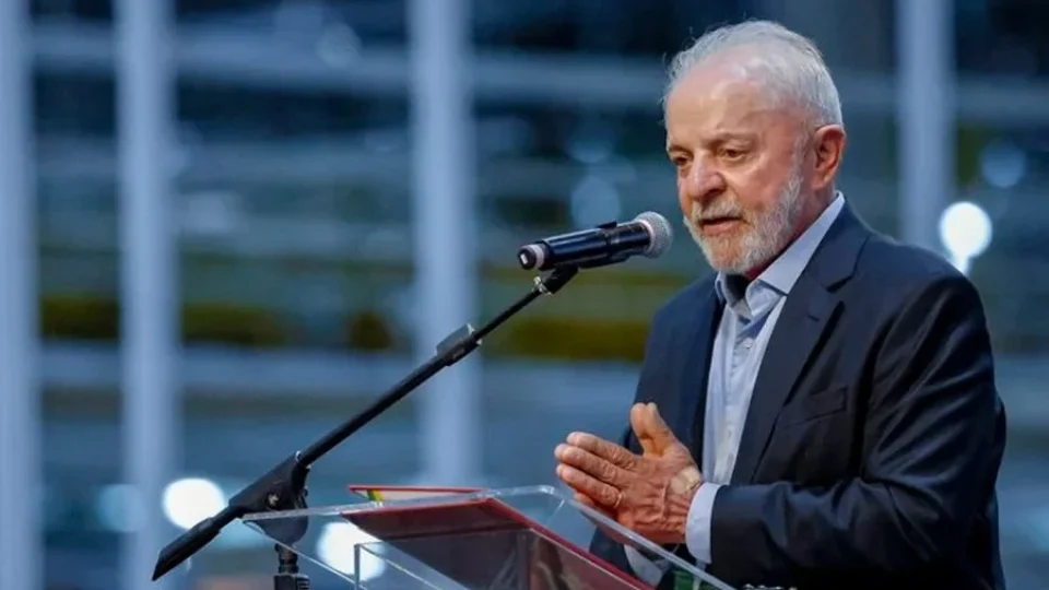 Lula vai na contramão de Bolsonaro e aposta em pressão da rua contra ...